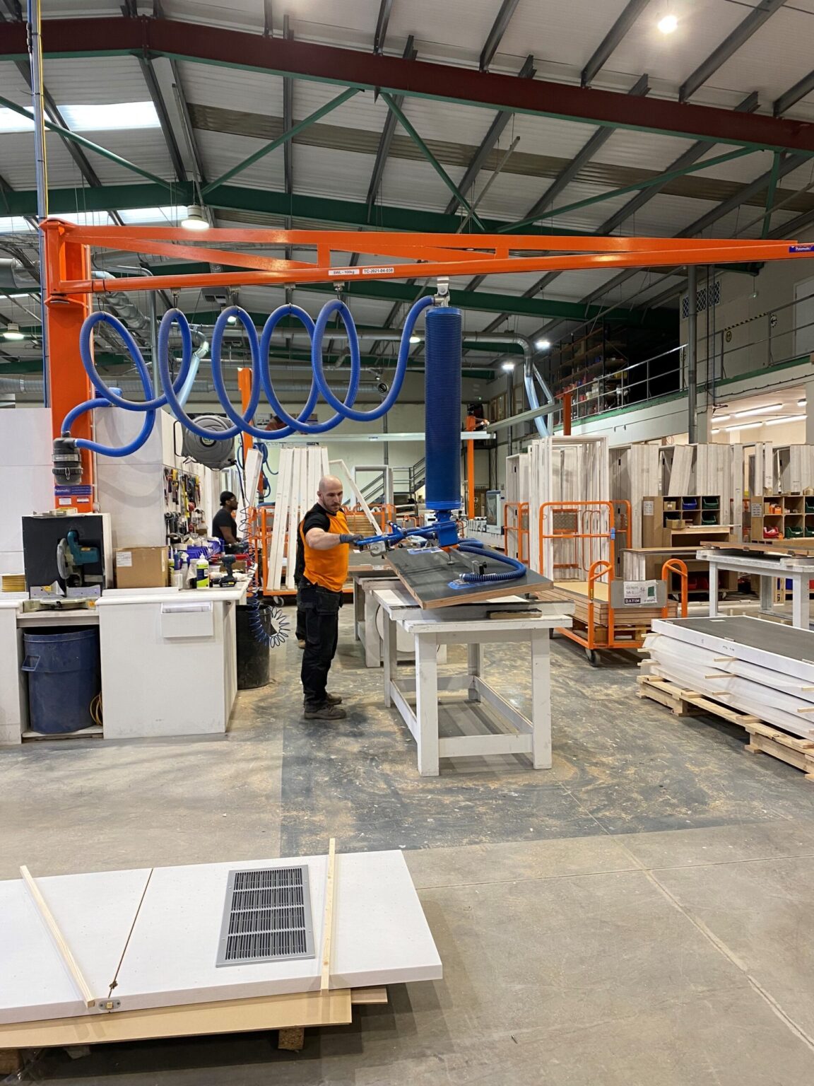 Ergonomics in Material Handling & Manual Handling Challenges | Palamatic