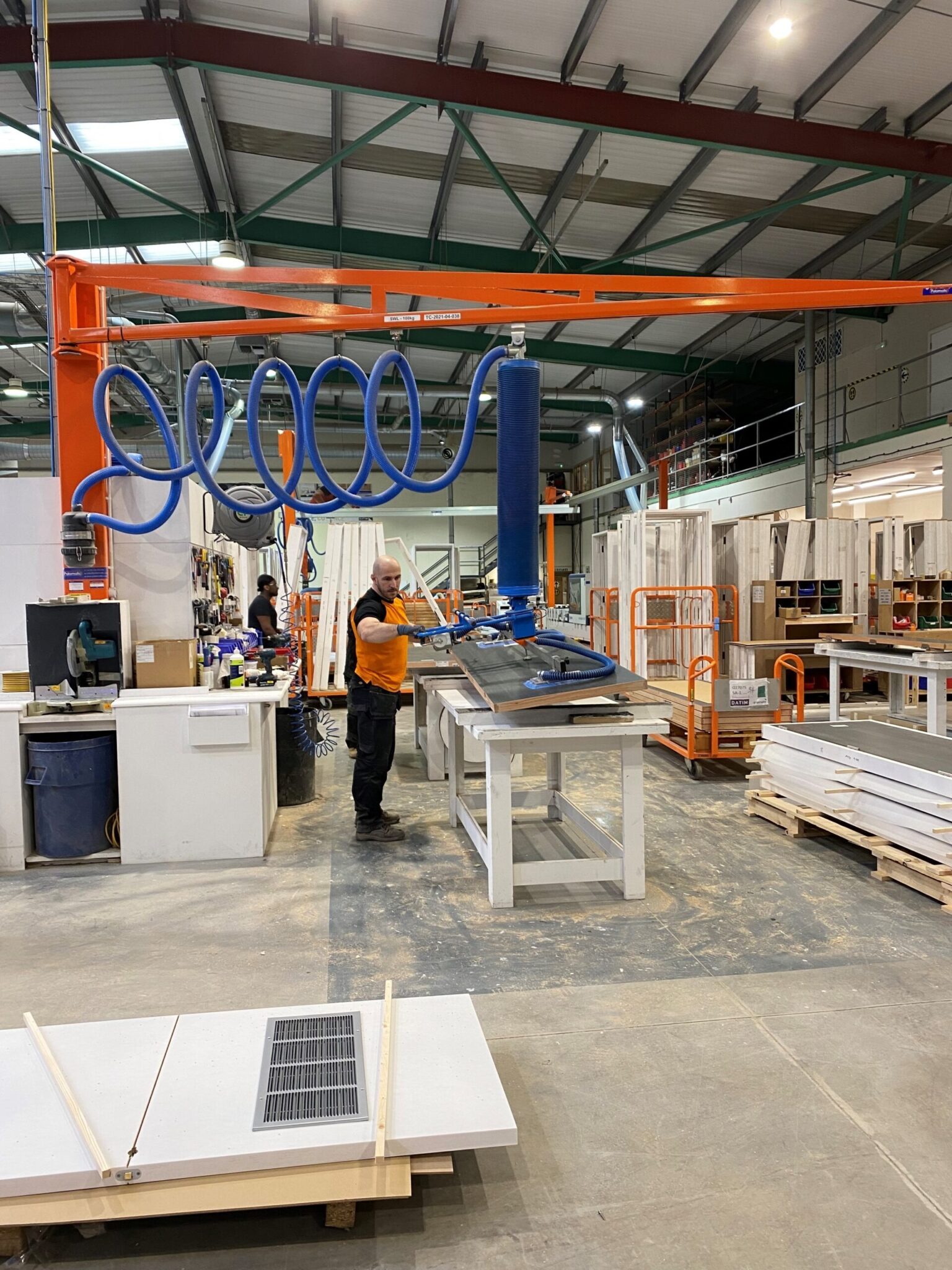 Ergonomics in Material Handling & Manual Handling Challenges | Palamatic